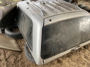 Mazda B2500 v. Ford Ranger platódoboz